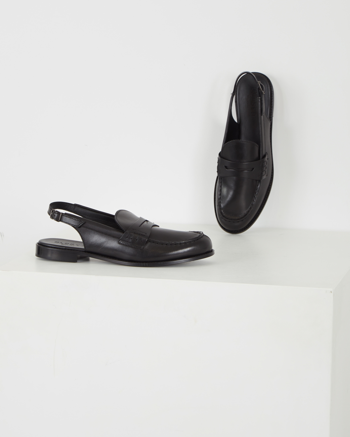 sling-back Loafer Black